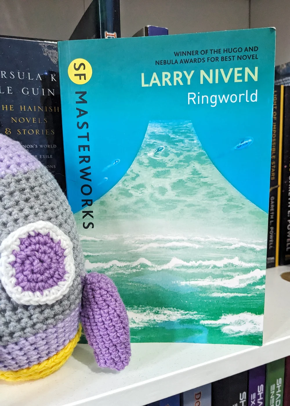 Book Review: Ringworld — Alan K. Dell