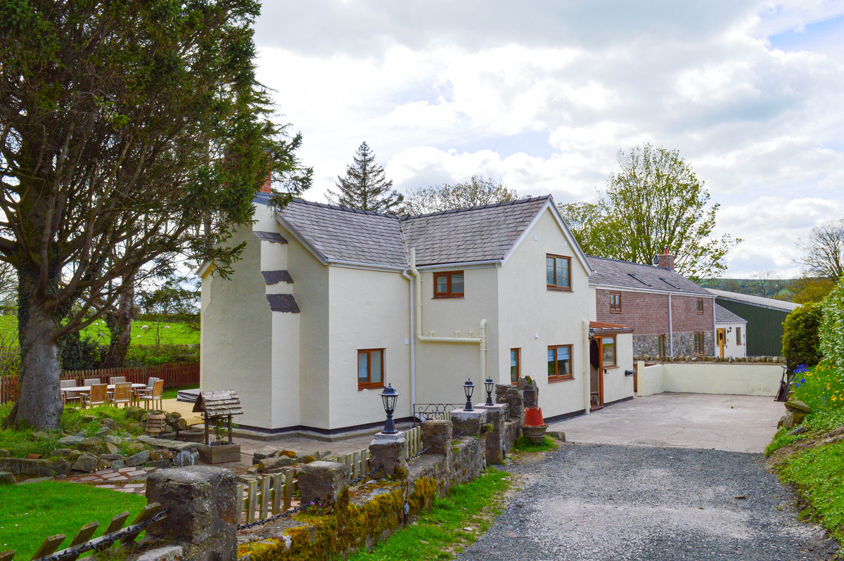 FAQs — Clawdd Offa Farm