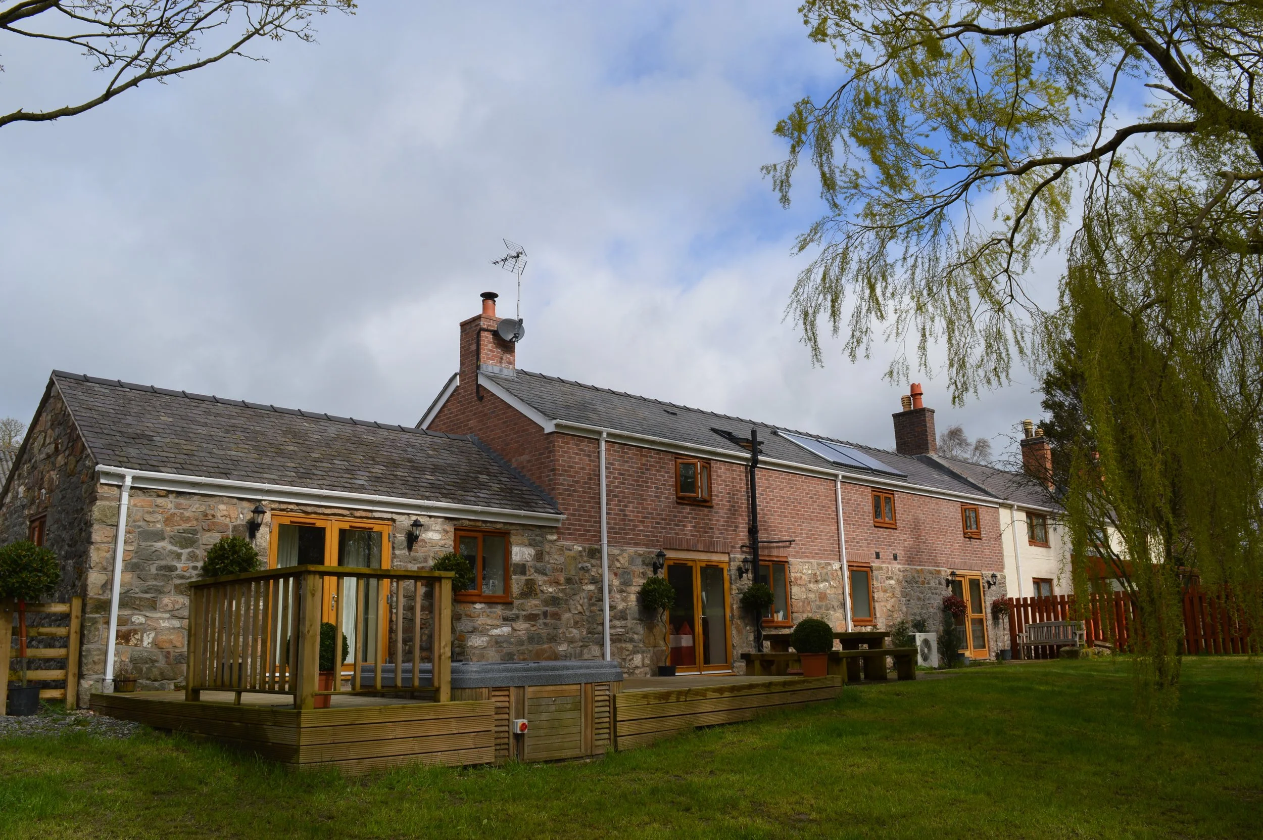Luxury Barn — Clawdd Offa Farm