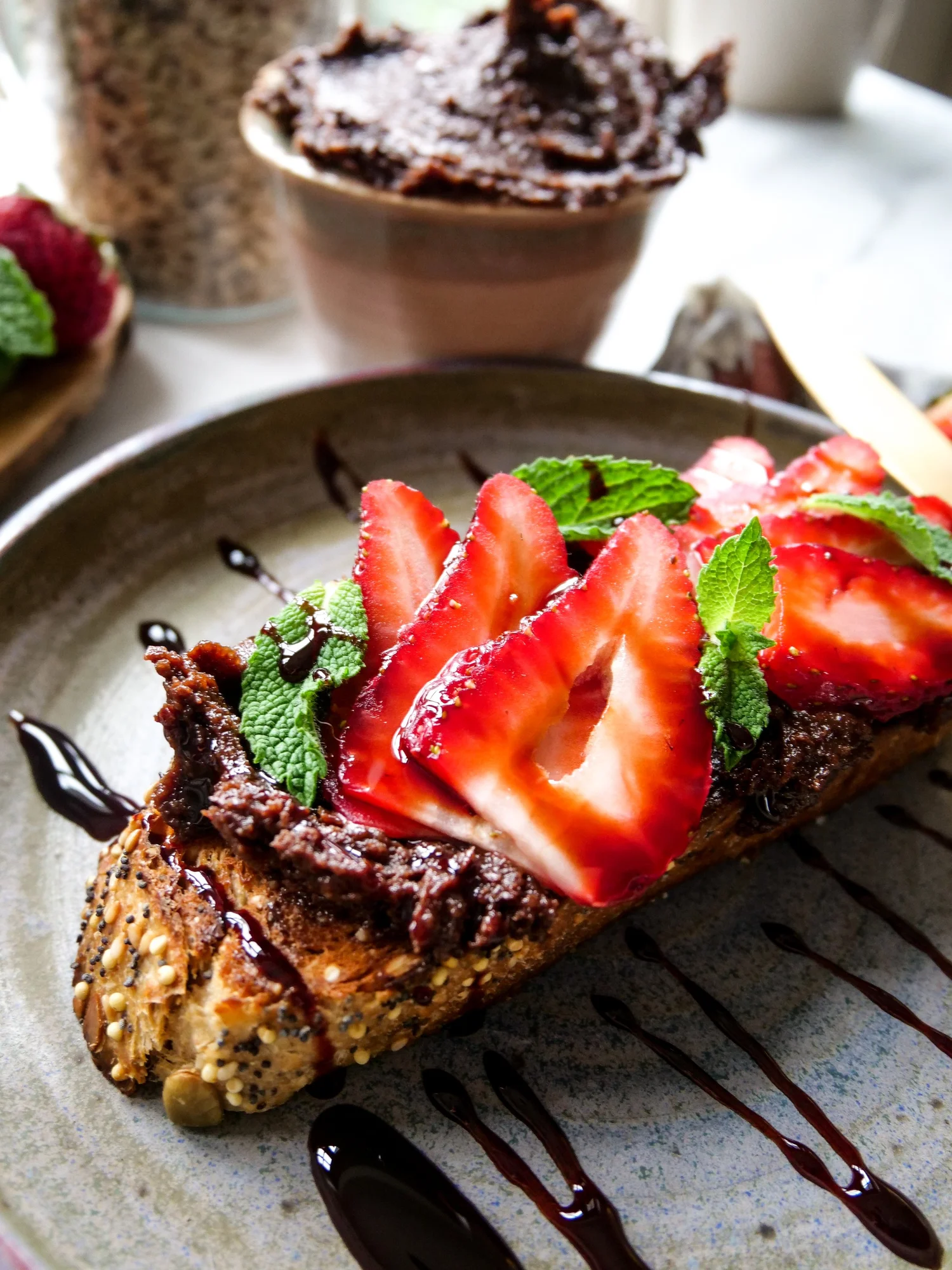 5 Ingredient Nut Free Nutella (Vegan + Oil Free)