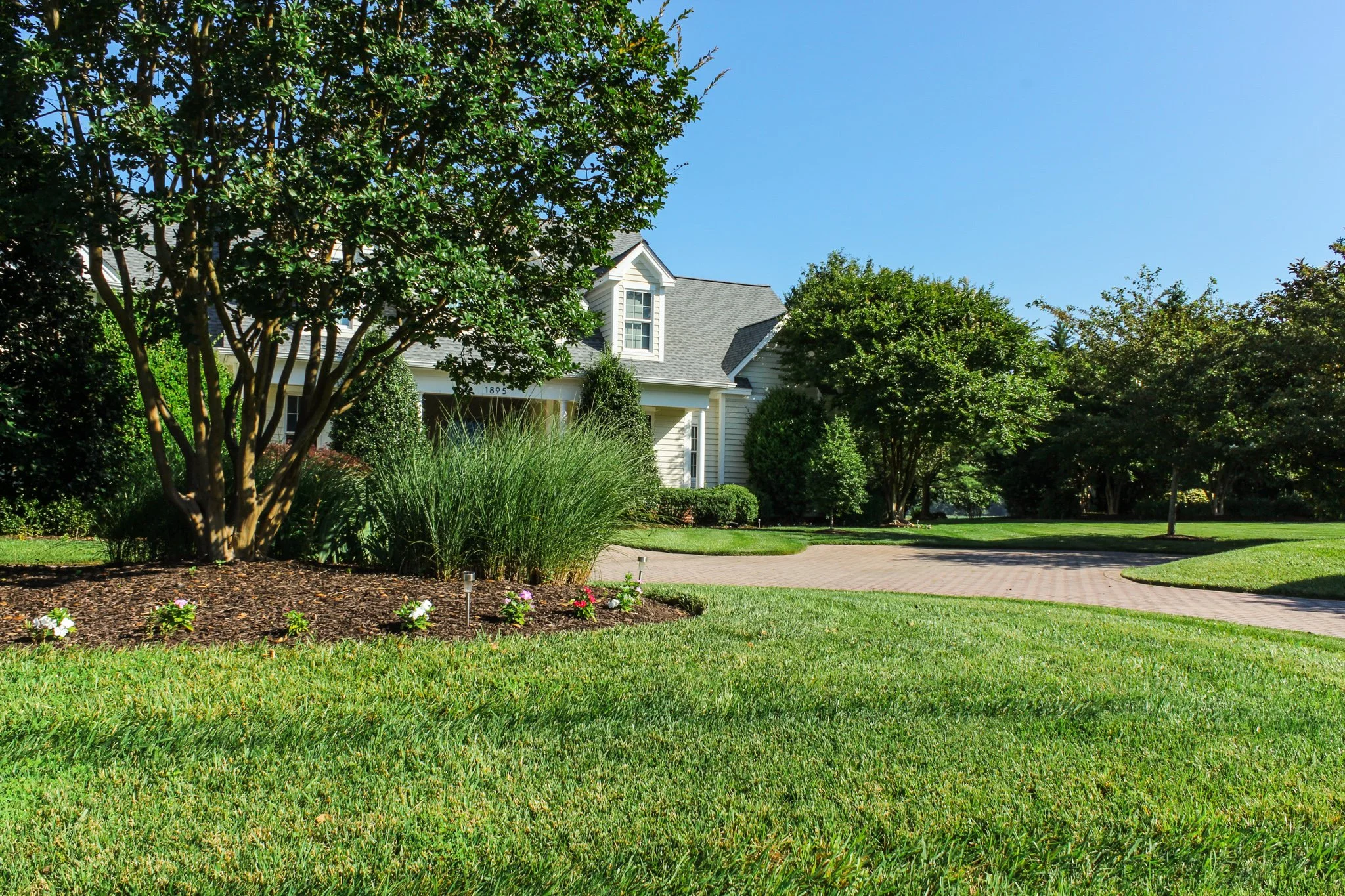 Jonny Nichols Landscape Maintenance