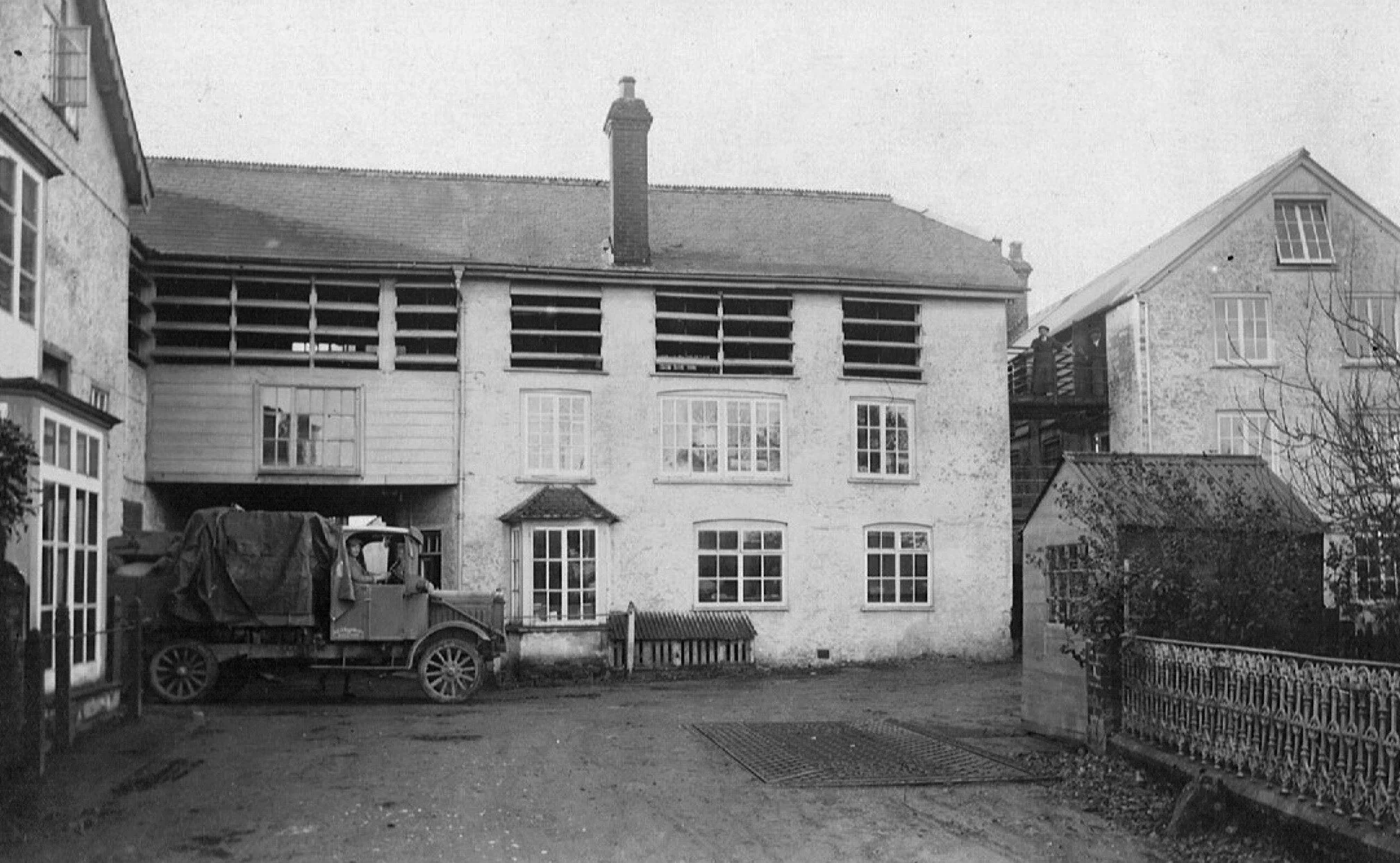 J&FJ Baker & Co Ltd | Britain's only remaining traditional oak bark ...
