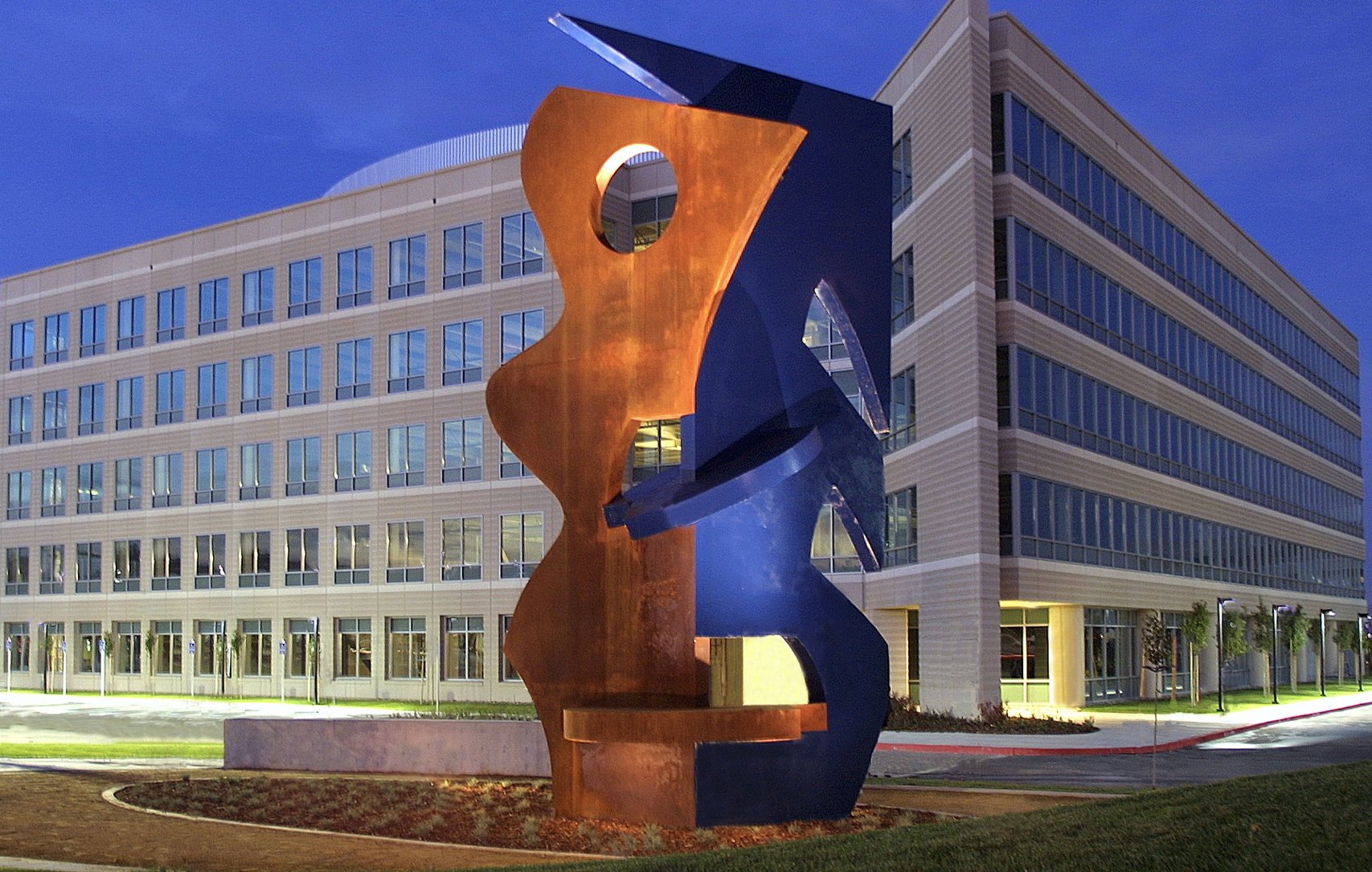 About | Explore Unique Sculptural Art – Get Inspired — ERIC HIGGS