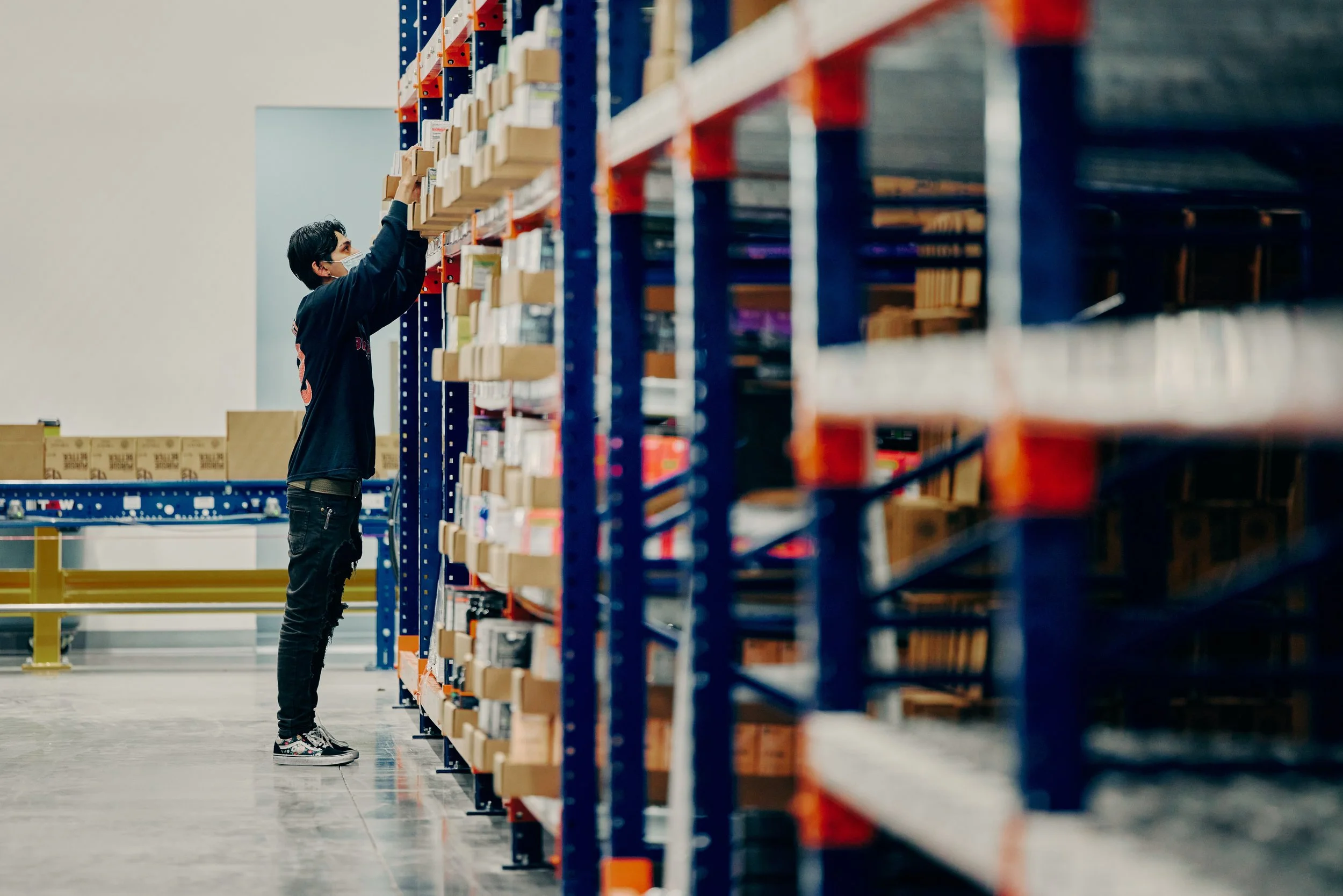 Industries Served — LACORE™ Logistics