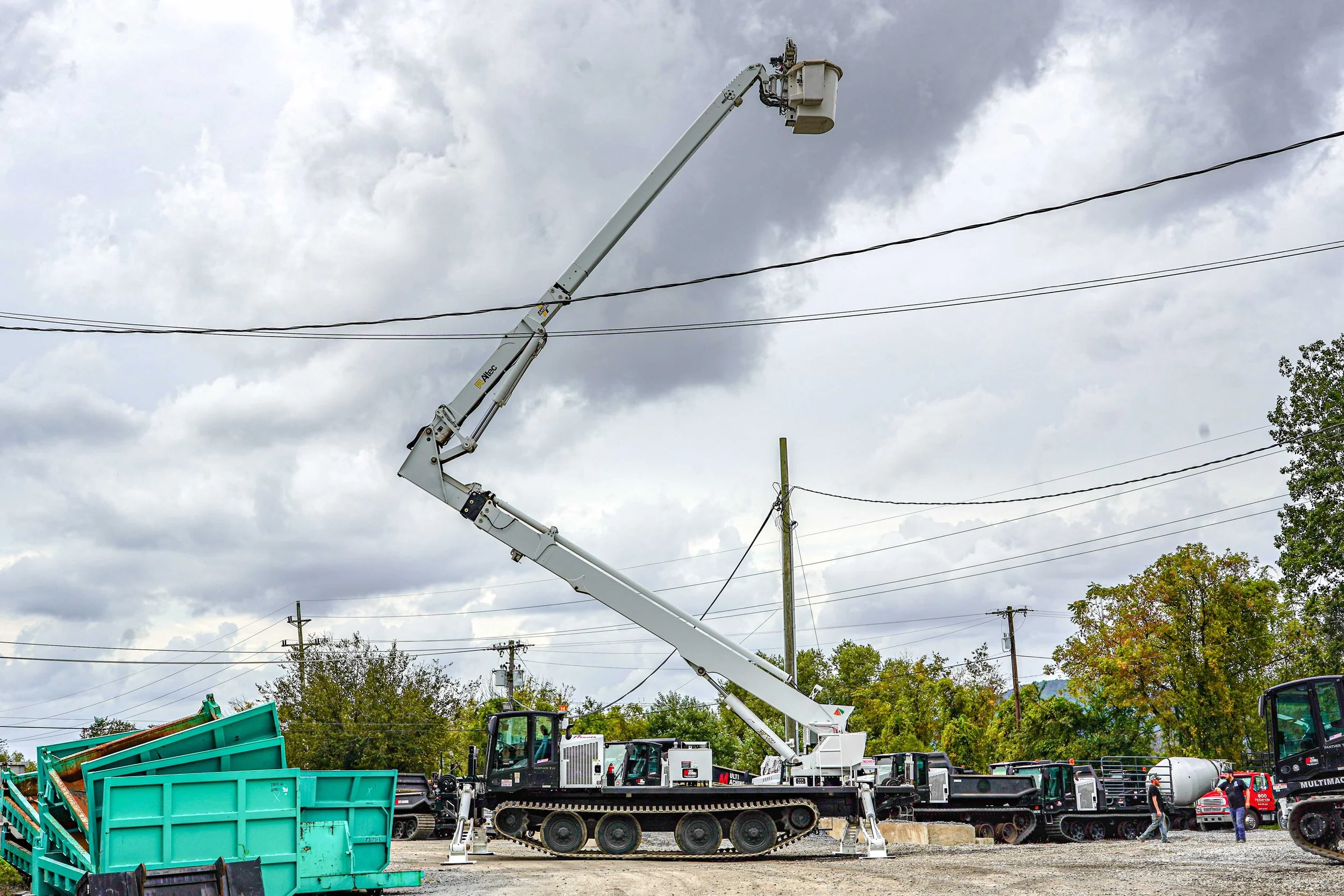 Tracked Bucket Trucks | Crawler Carrier Sales & Rentals | Multi Machine