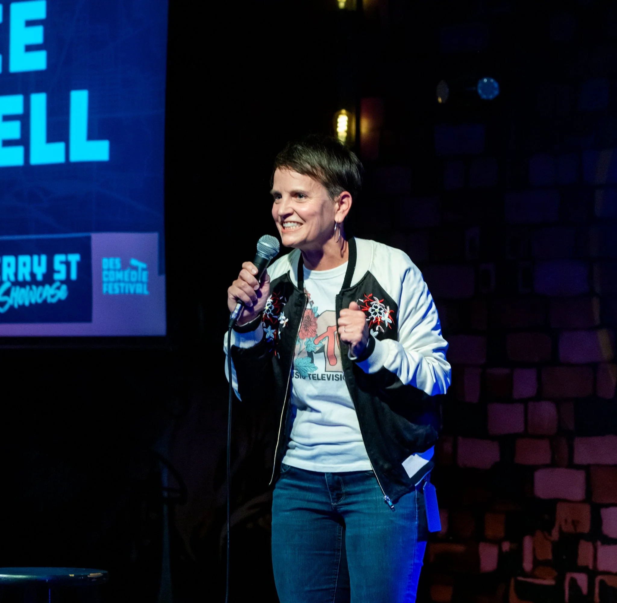 lesliemitchellcomedy.com