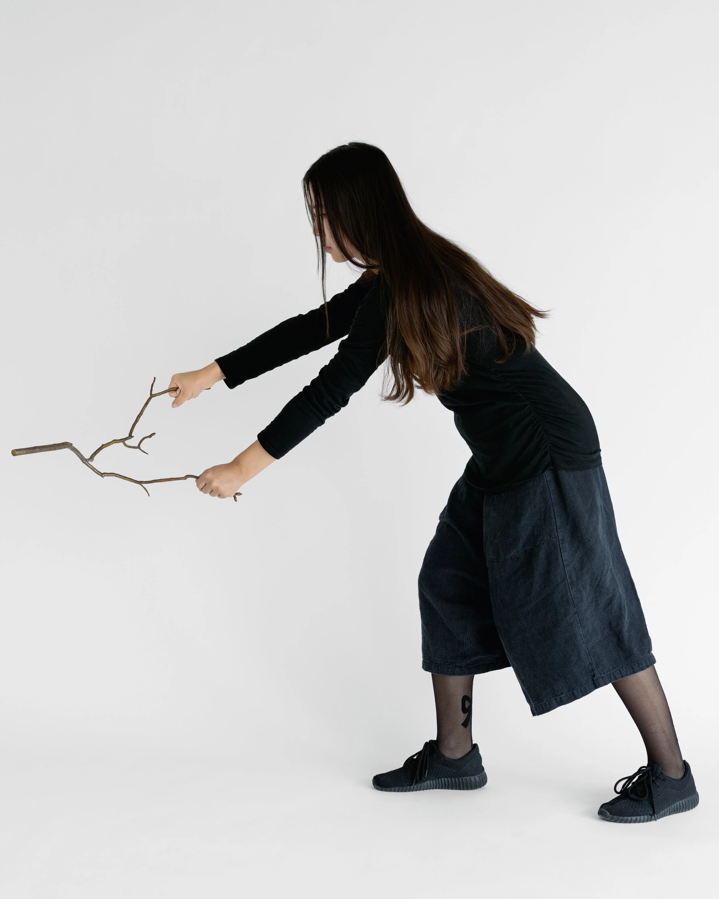 Nine Sticks in Nine Movements — Sharon Lockhart