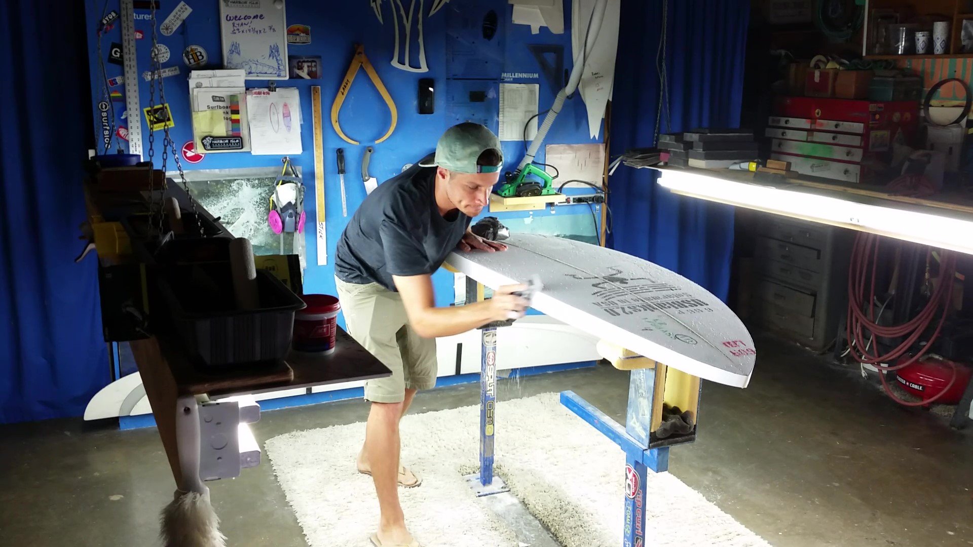 Surfboard Shaping Lessons / Harbor Isle Surfboards