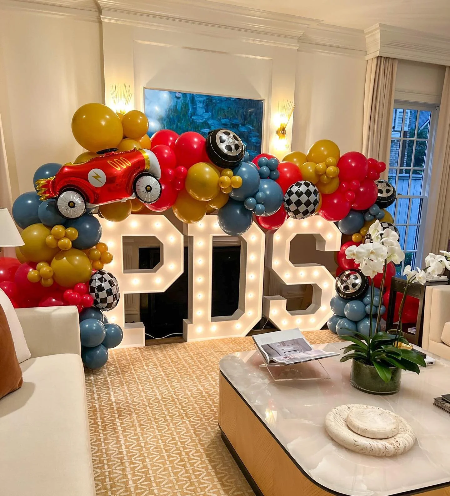 BRIGHT LIGHTS & BALLOONS