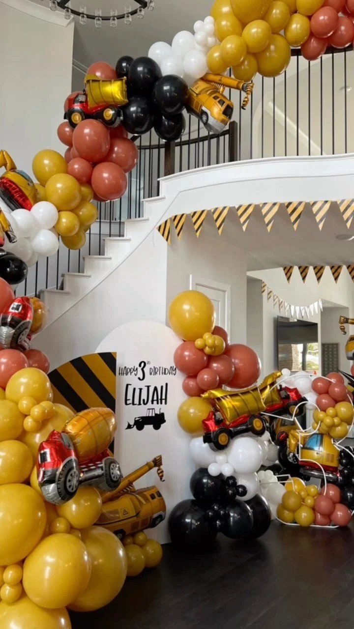 BRIGHT LIGHTS & BALLOONS