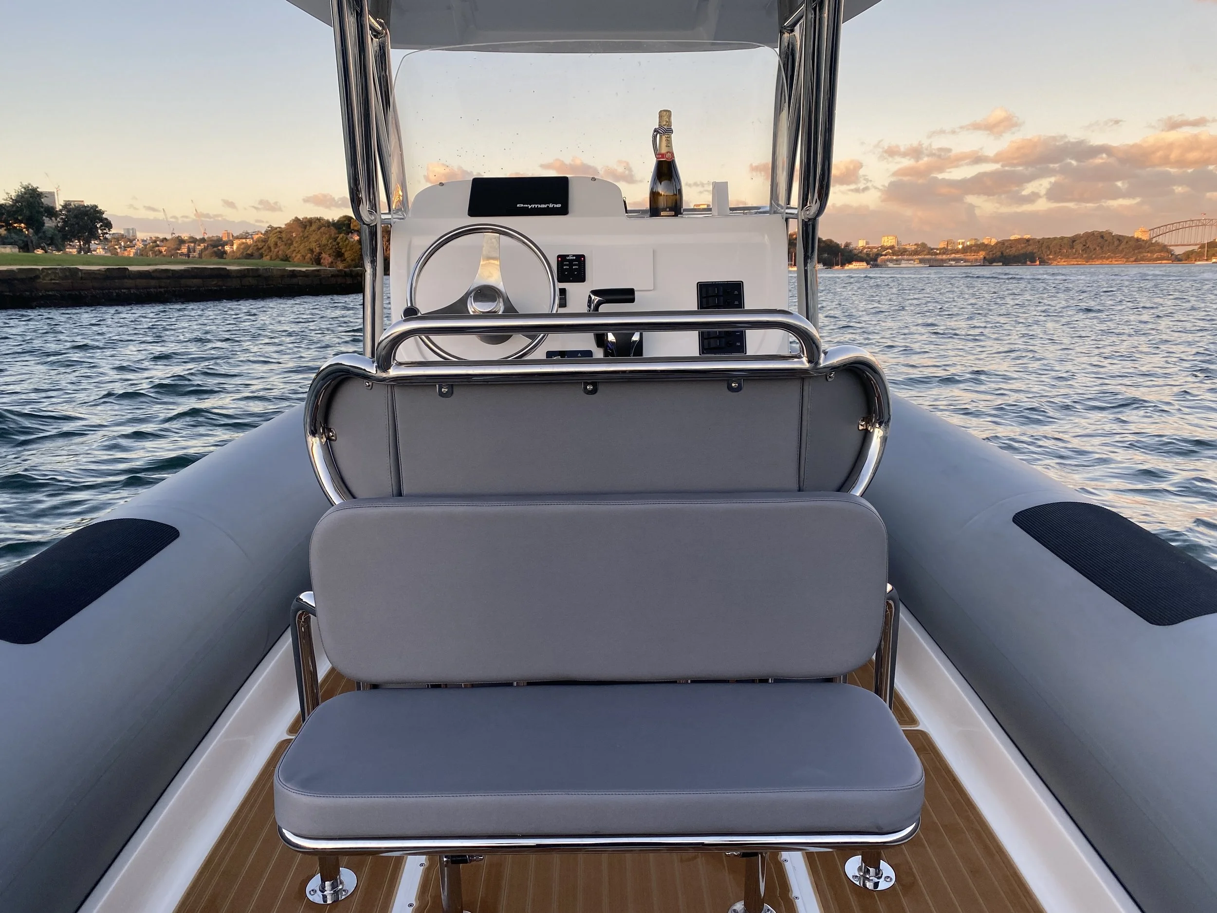 Waverider 880 — Gemini Marine