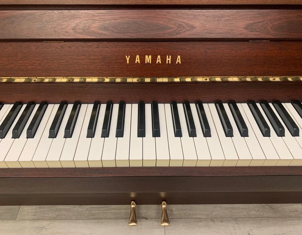 Yamaha Upright Piano Mahogony