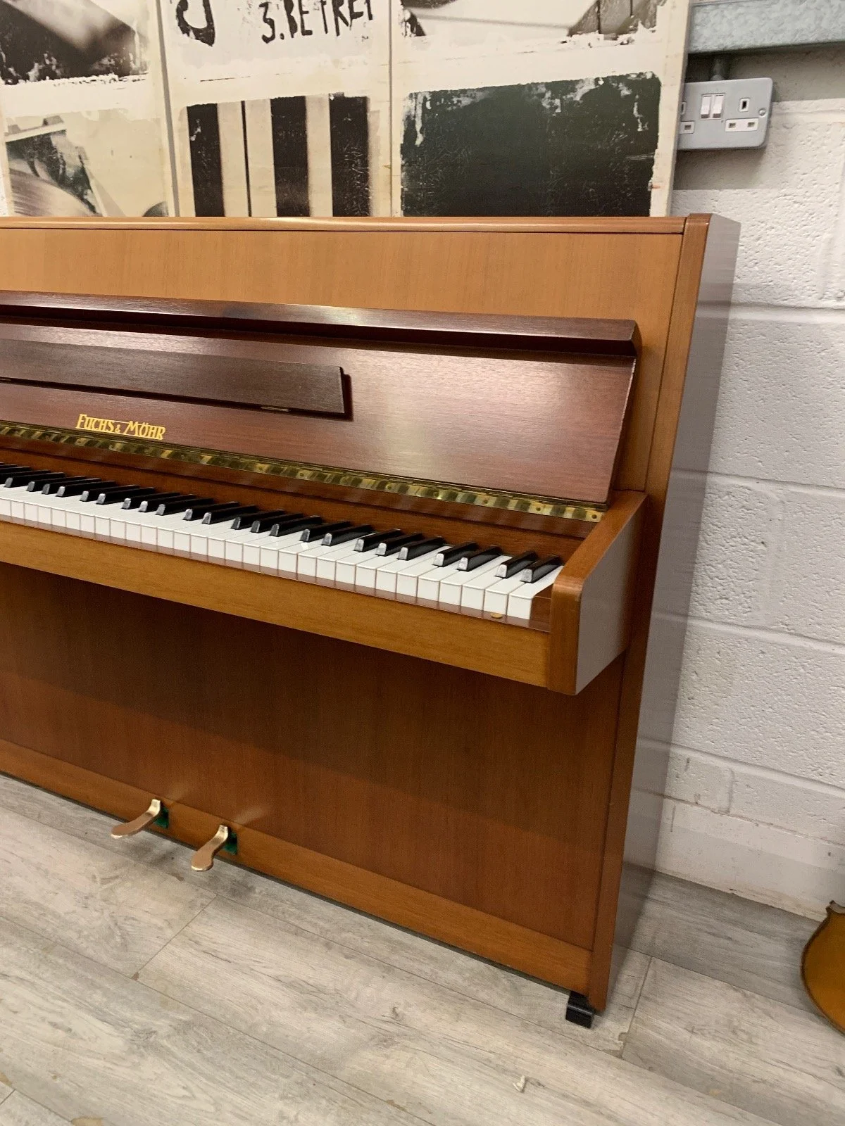Used piano sales and removals — Pianos Direct