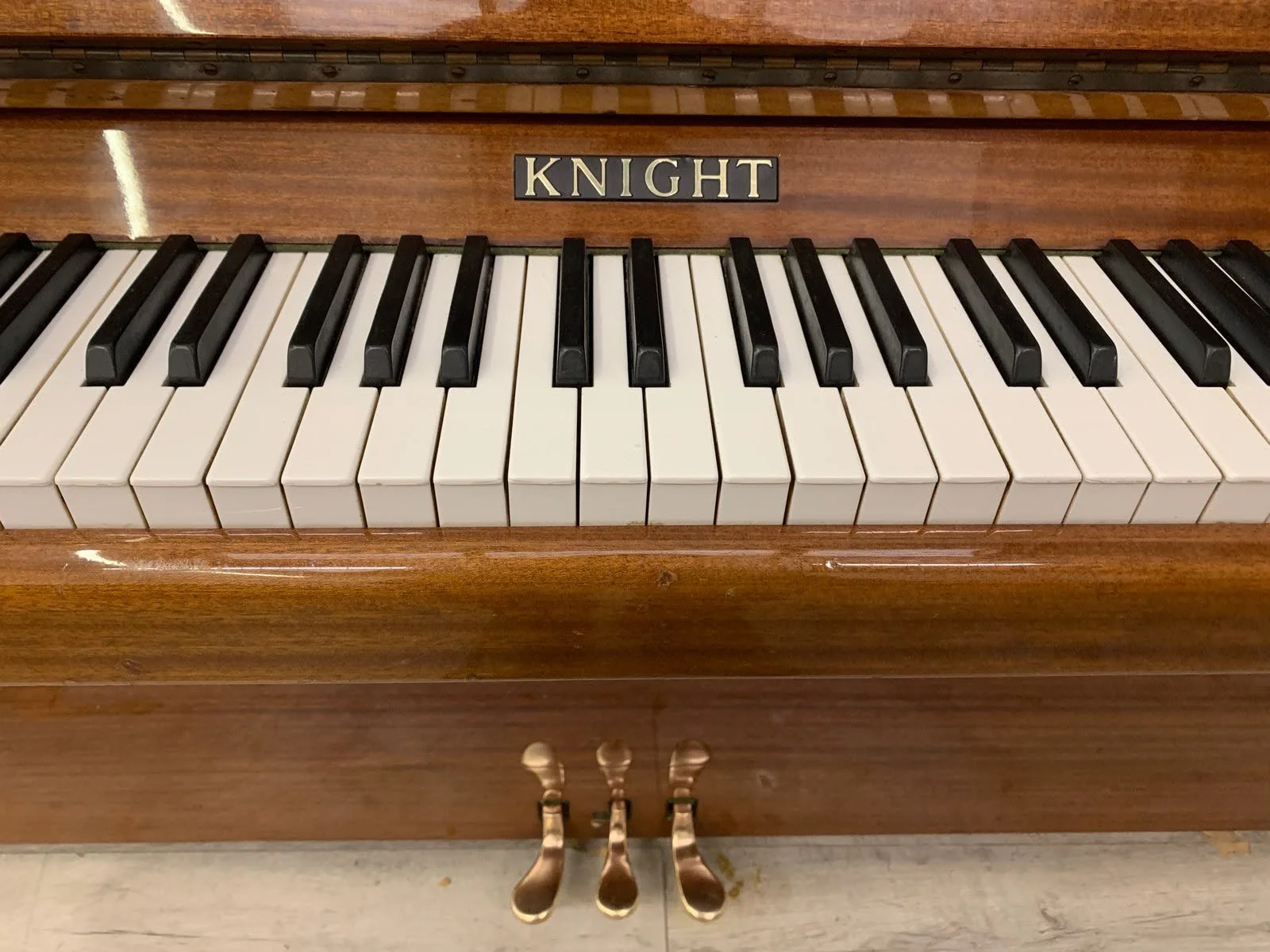 Used piano sales and removals — Pianos Direct