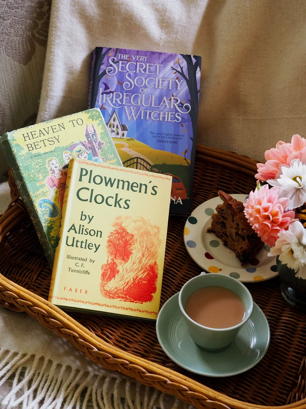 Five Cosy Books to Read in the Autumn — Miranda's Notebook