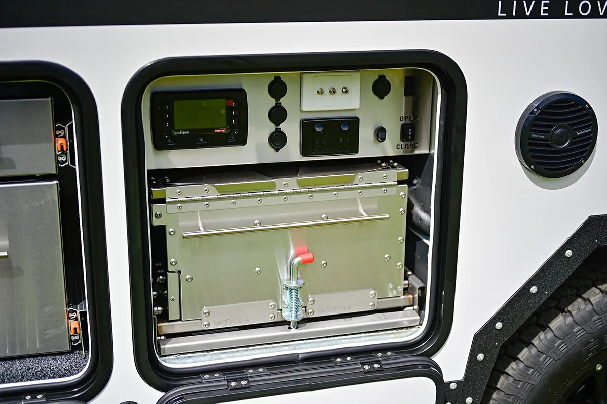 LXV 5.7 (18ft) Hybrid Off-Road Caravan — Mountain Trail RV - Off-Road ...