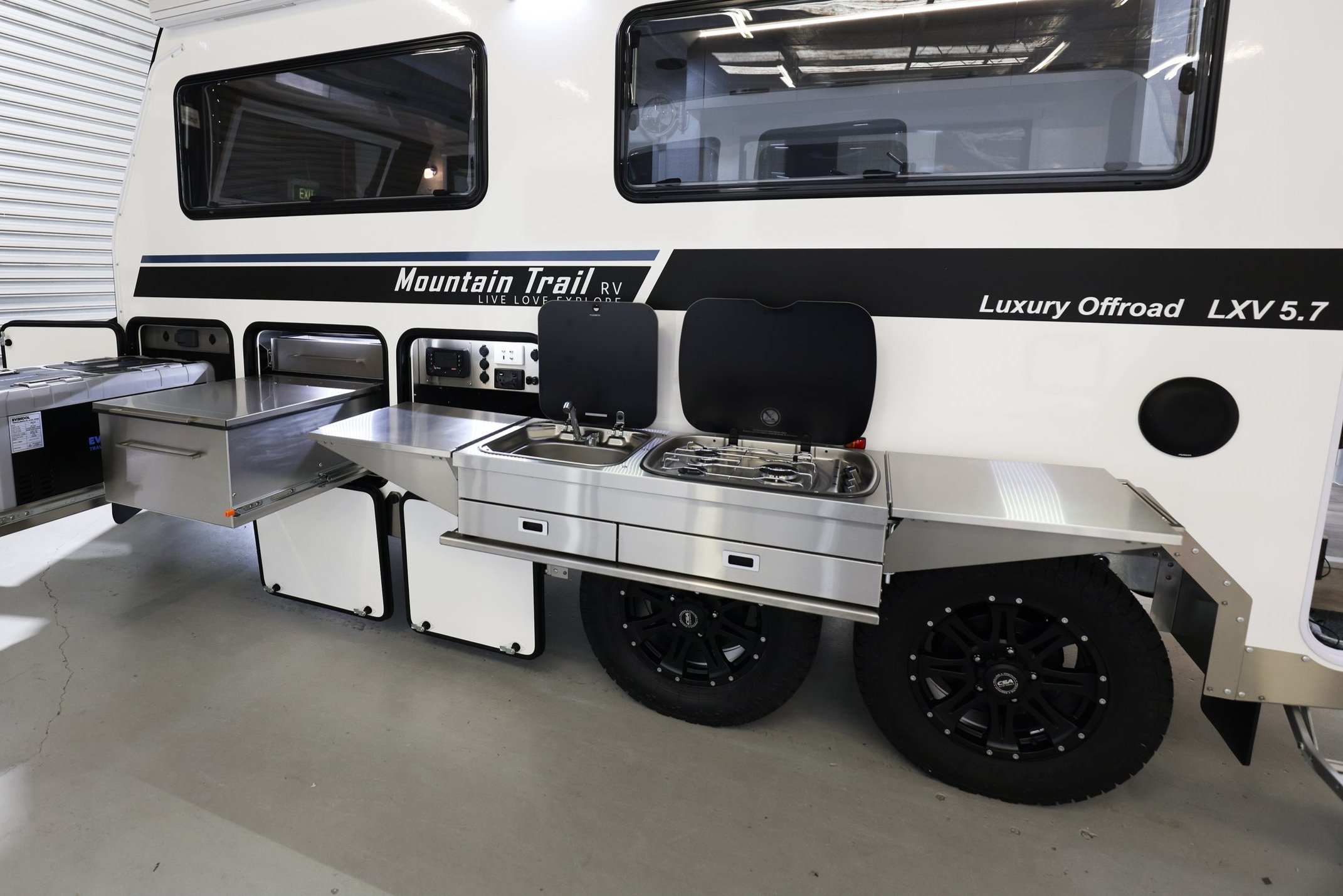 LXV 5.7 (18ft) Hybrid Off-Road Caravan — Mountain Trail RV - Off-Road ...