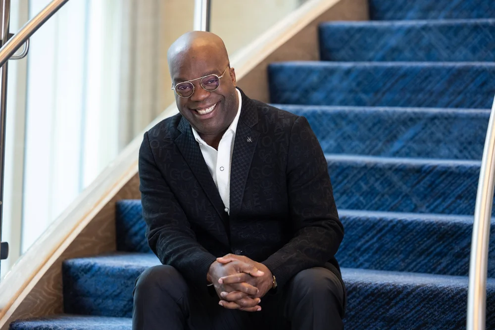 Contact the Best Keynote Speaker — Simon T. Bailey