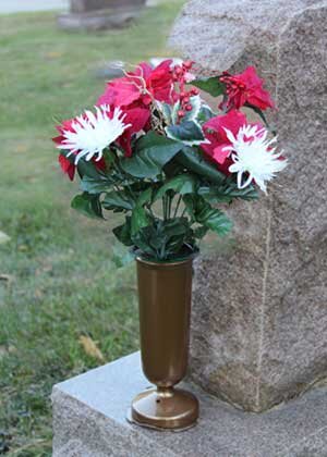 Winter Decorations — Chippiannock Cemetery, Rock Island IL