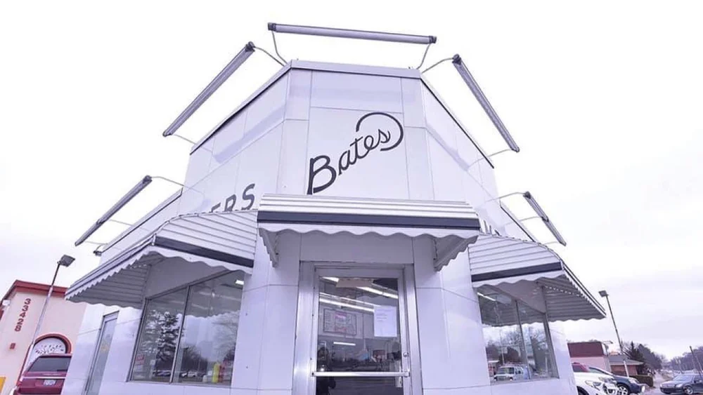 Order Online — Bates' Burgers