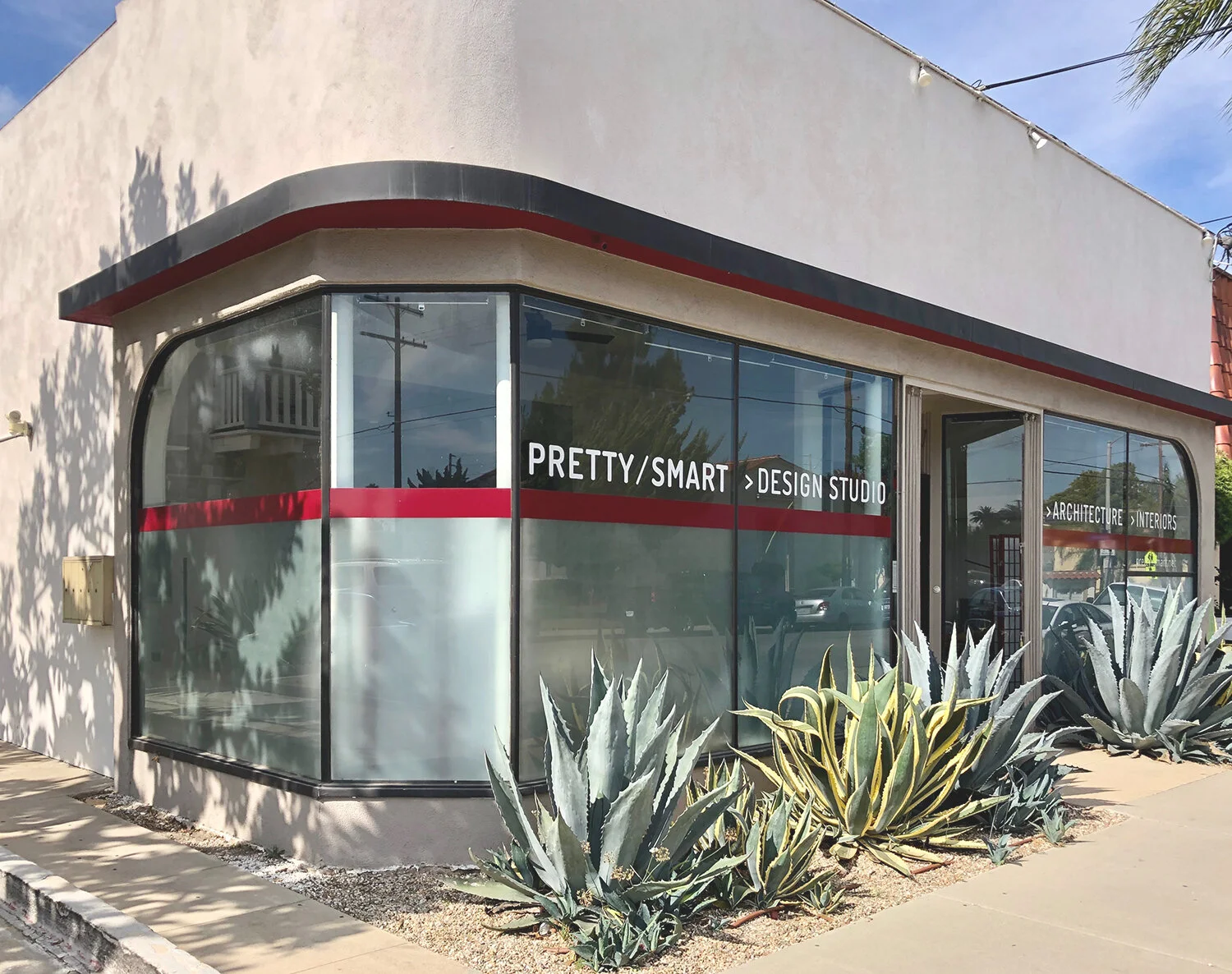 About — Pretty/Smart