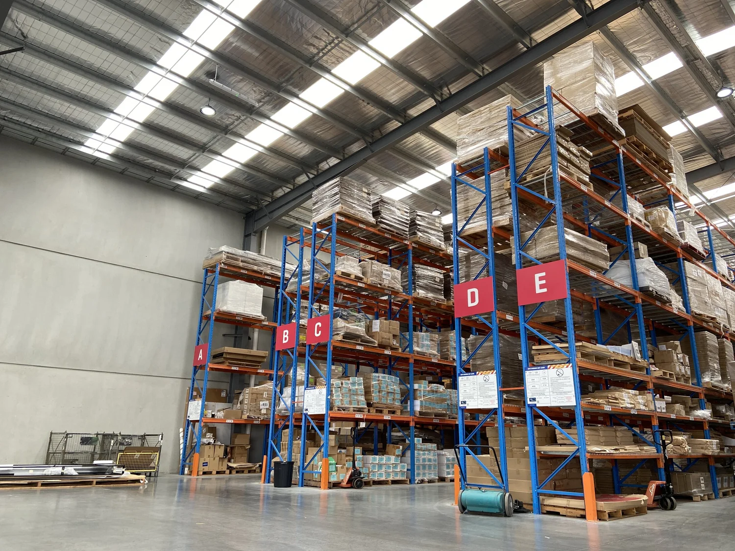 Warehouse. — GPS Retail