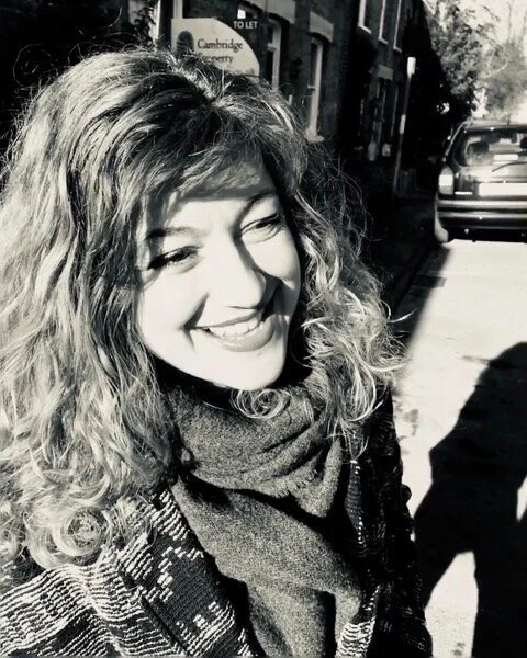 About Cambridge artists and illustrator Roxana de Rond — Roxana de Rond ...