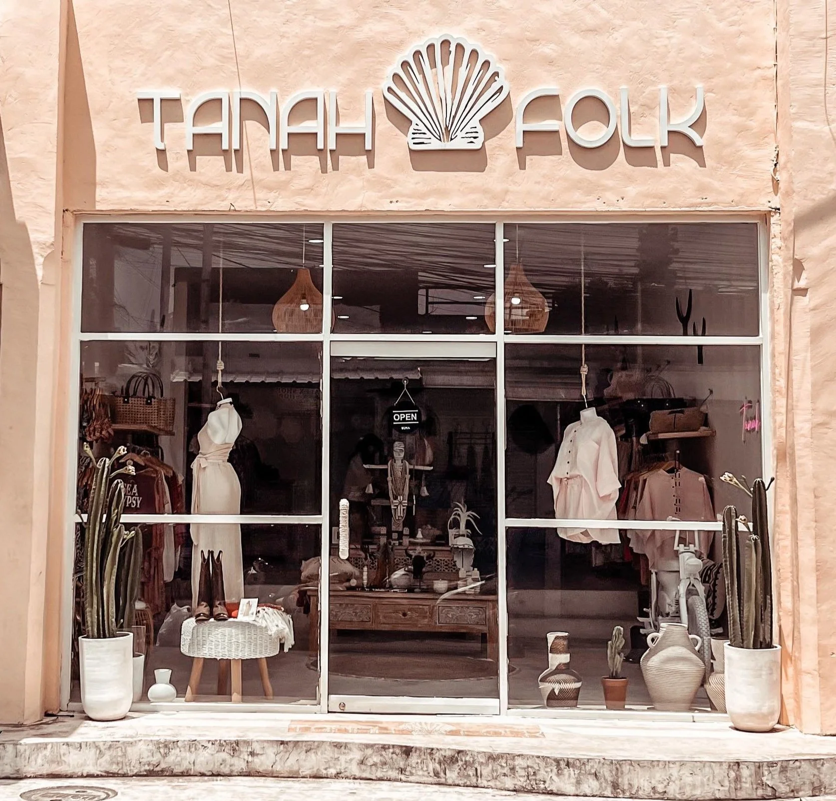 Tanah Folk