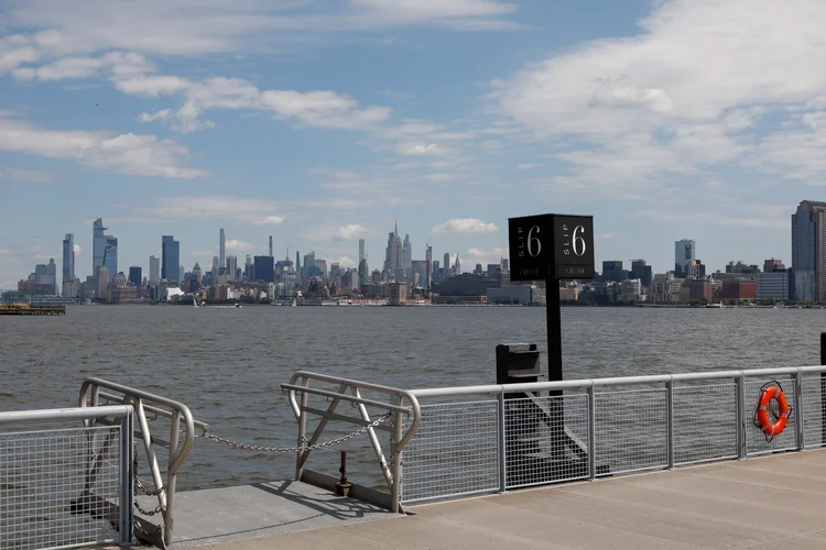 Canon EOS R100 Review and Photos (2024): A basic starter camera for all ...