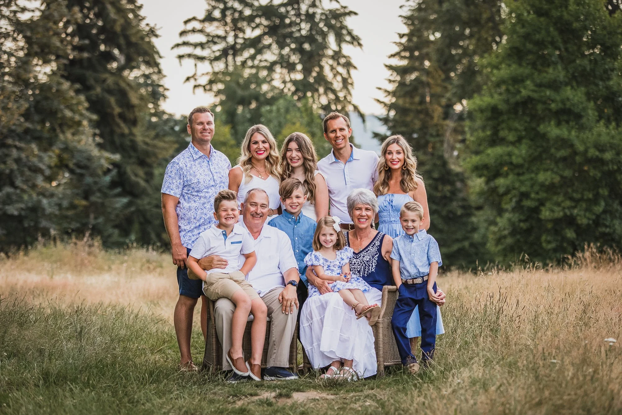 The Ultimate Guide to Extended Family Photo Sessions — Stephanie George ...