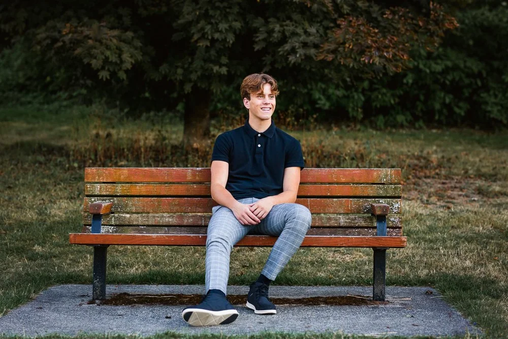 Senior Boy Photo Poses That Actually Help Him Relax (and Look Amazing ...