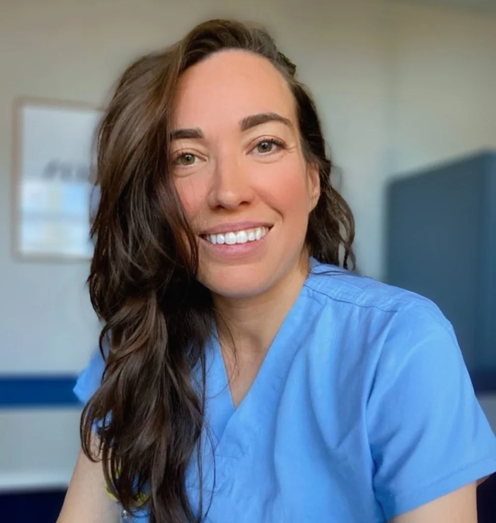 about — Elena Comte