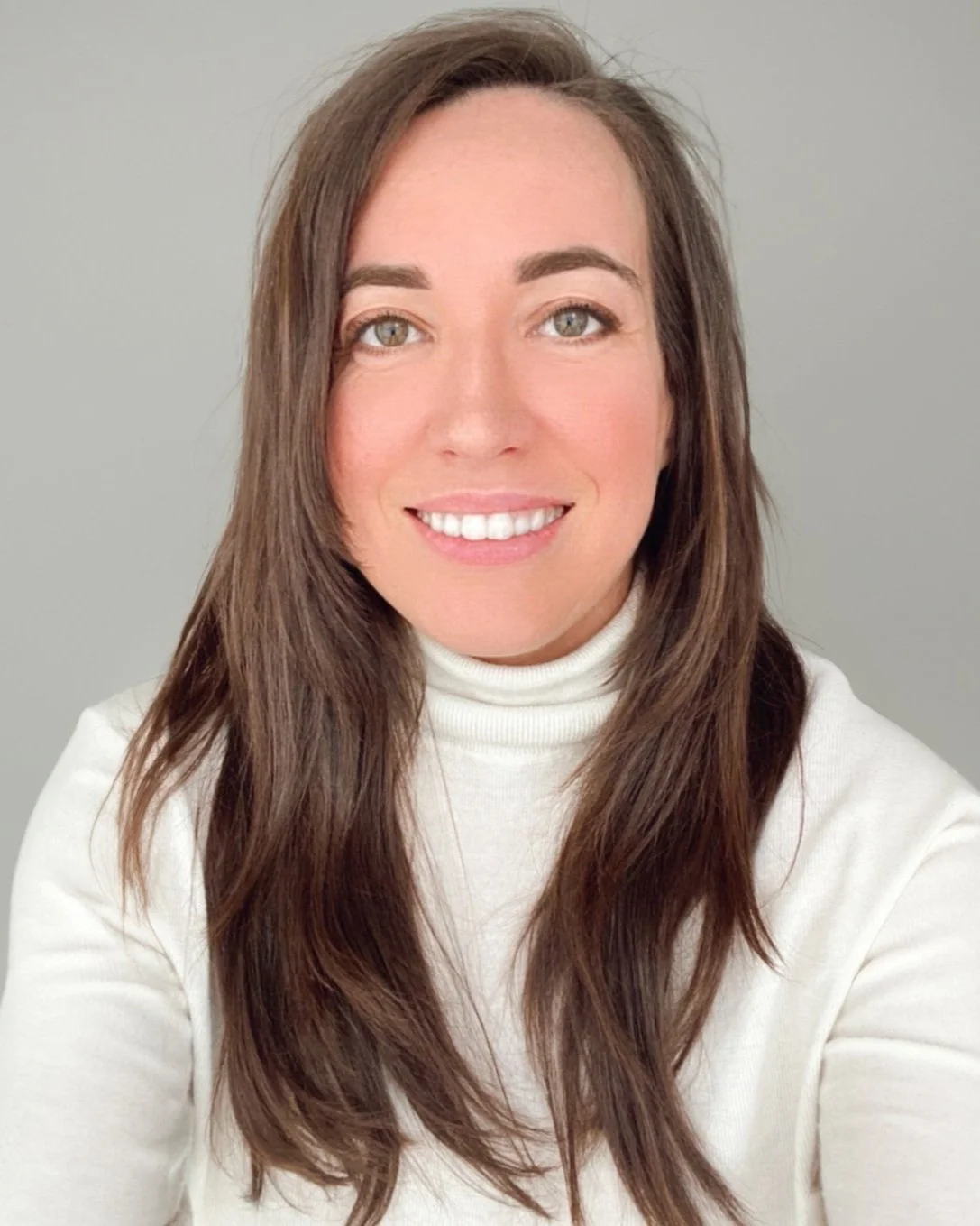 about — Elena Comte