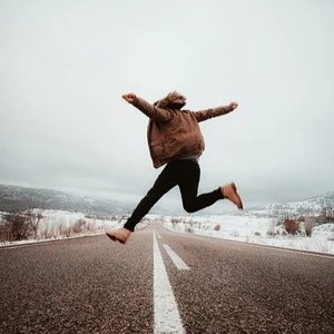 10 Easy Tips for Overcoming Spotlight Syndrome: Overcome the Spotlight ...