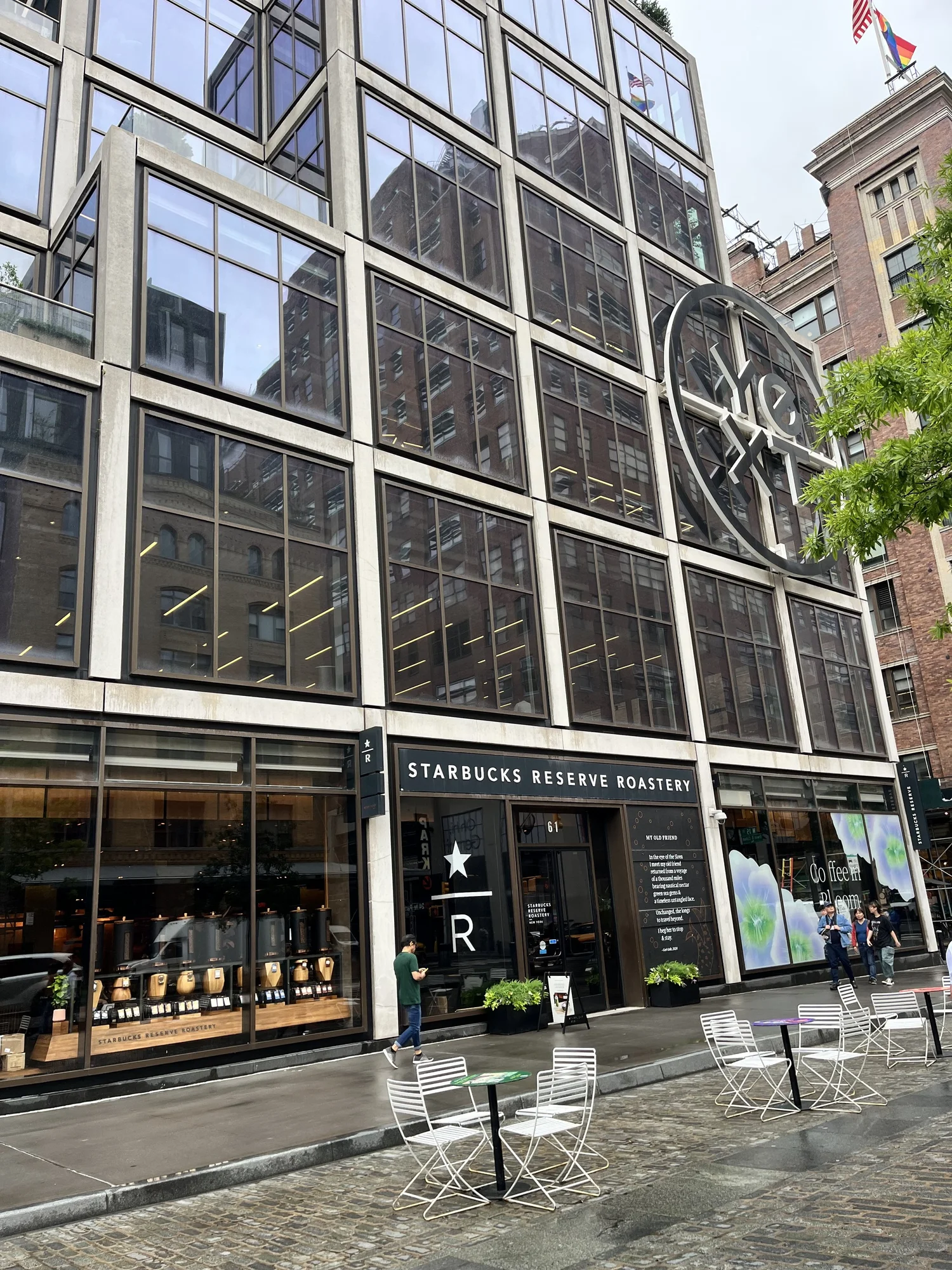 Inside Starbucks Reserve Roastery New York City for Coffee, Pastries ...