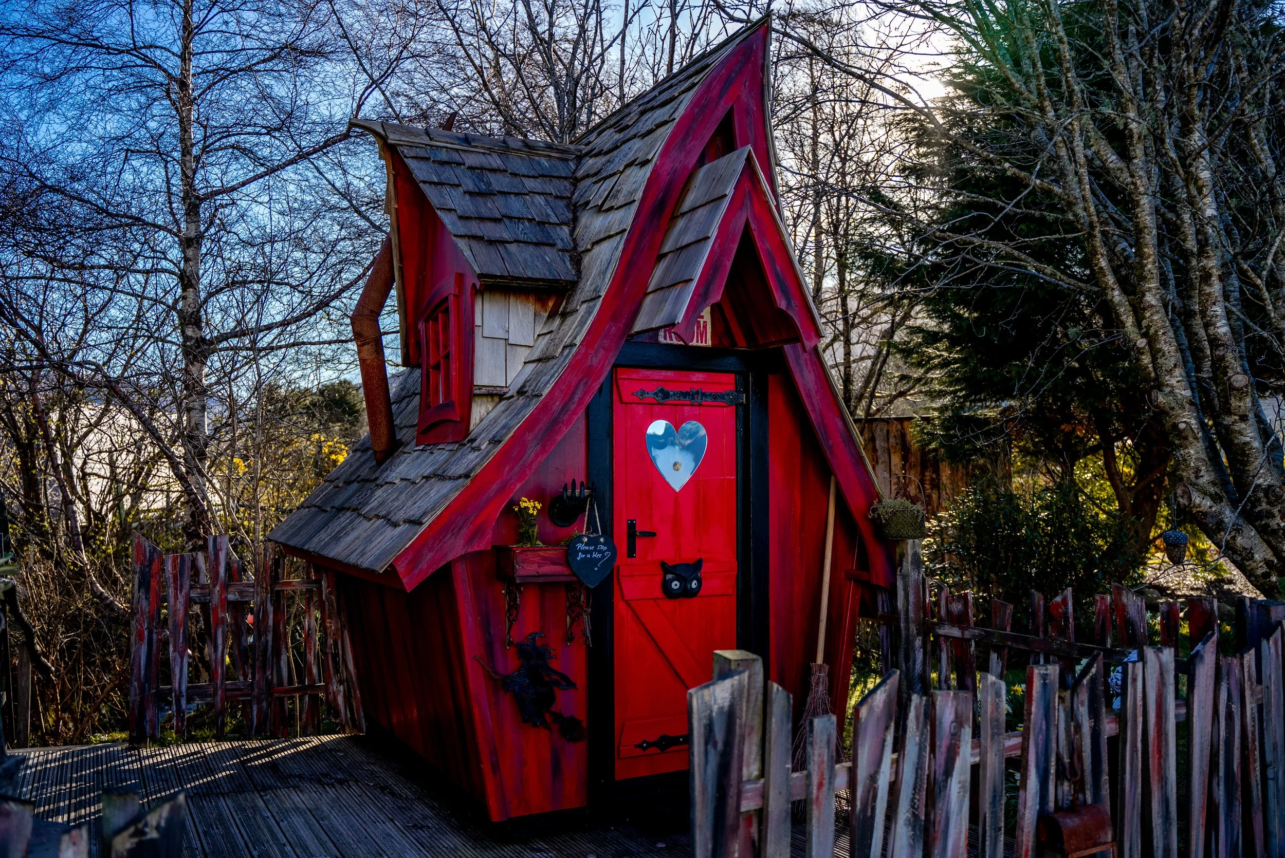 The Alternative Guide | Alternative Travel Guides | Unusual Places ...