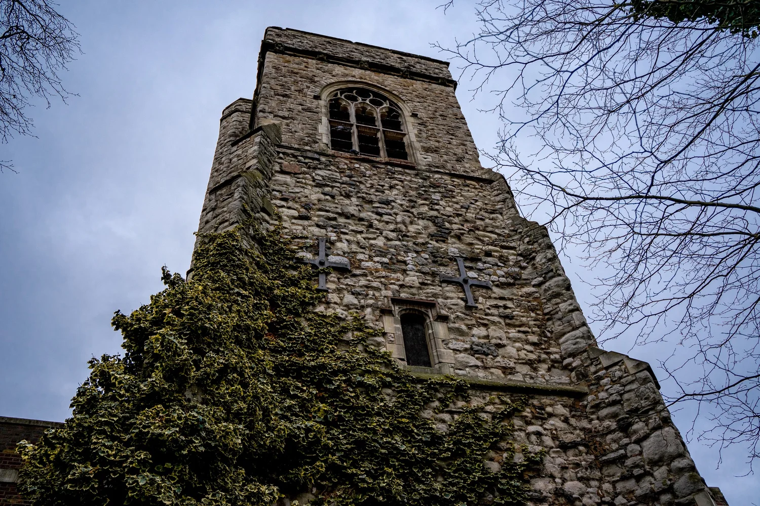 St. Nicholas’ Church in Deptford Skull and Crossbones — The Alternative ...