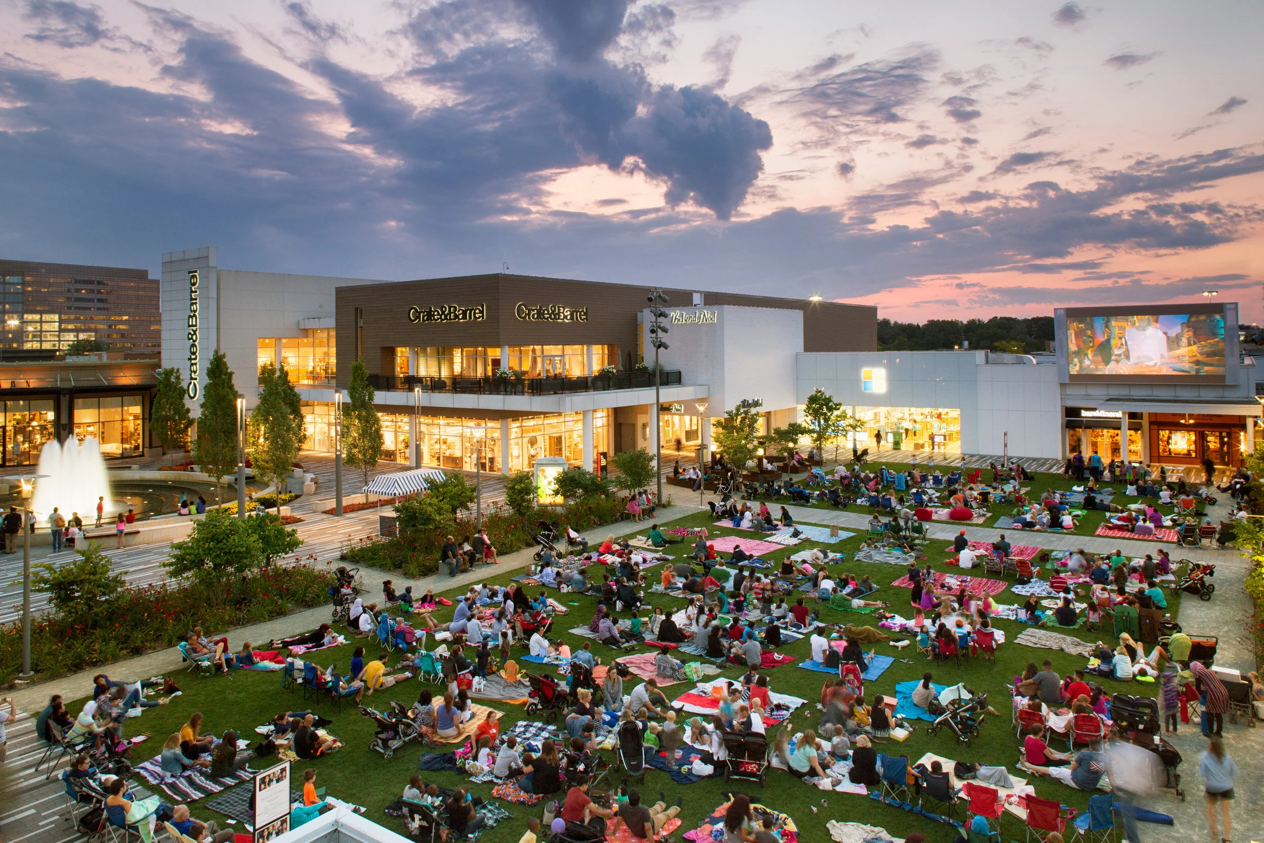 Oakbrook Center — StudioOutside
