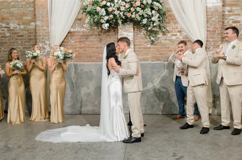 Glam Summer Wedding at Fairlie — Romee Willow Florals