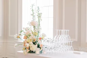 6 Unique Floral Add-On Ideas to Level Up your Wedding Decor — Romee ...