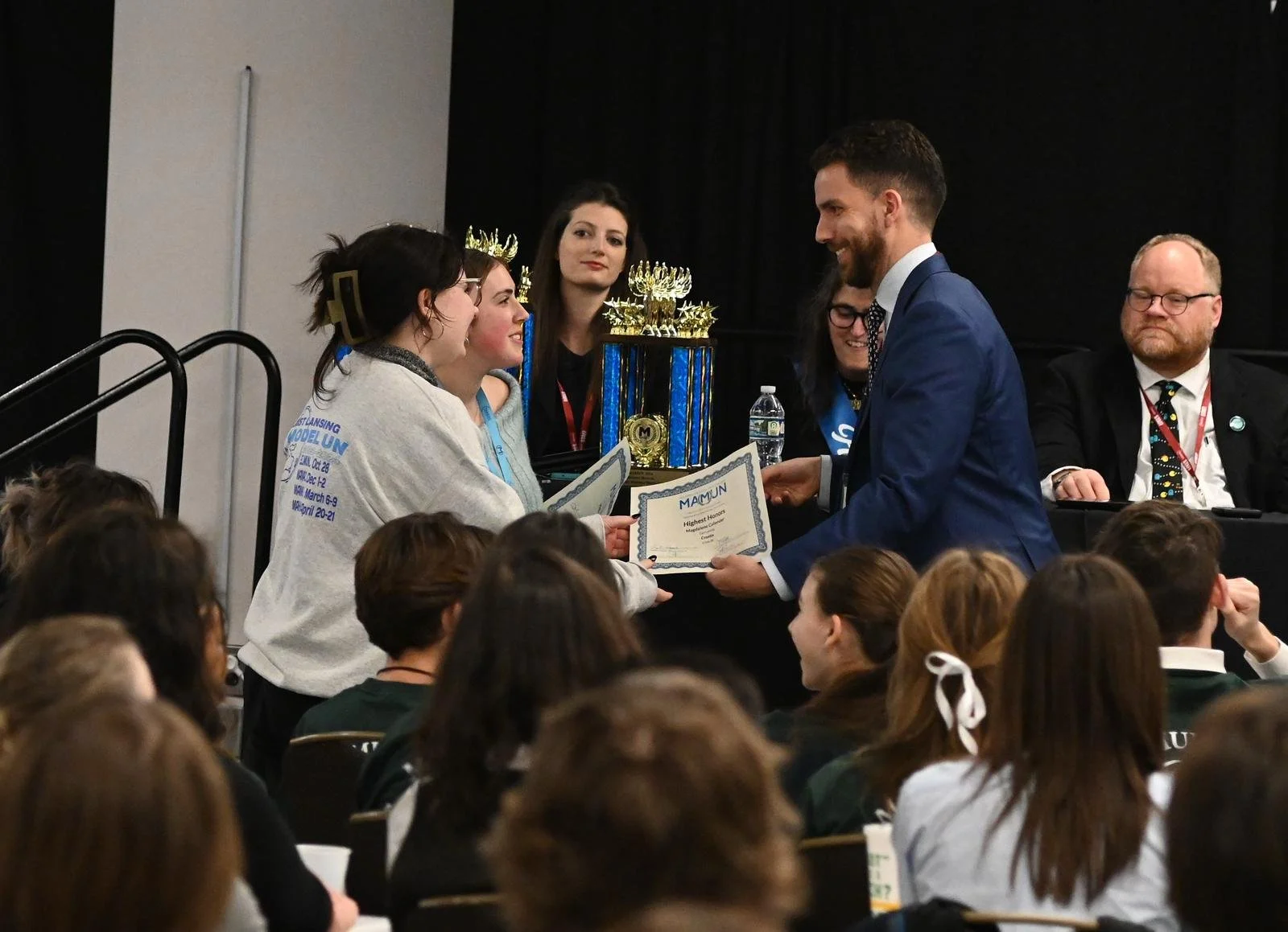 Mid-American Model United Nations - Presented by MAGEC