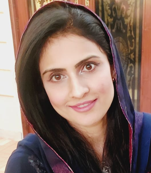 Dr. Amna Abid Top Dermatologist — Multan Clinics