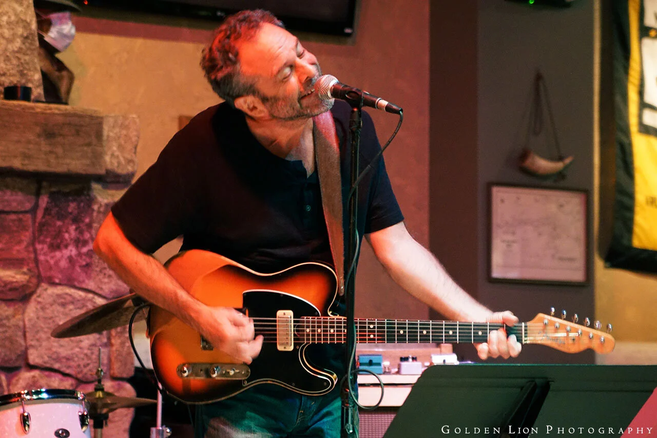 tim gearan returns with some cool blues — Menotomy Grill & Tavern