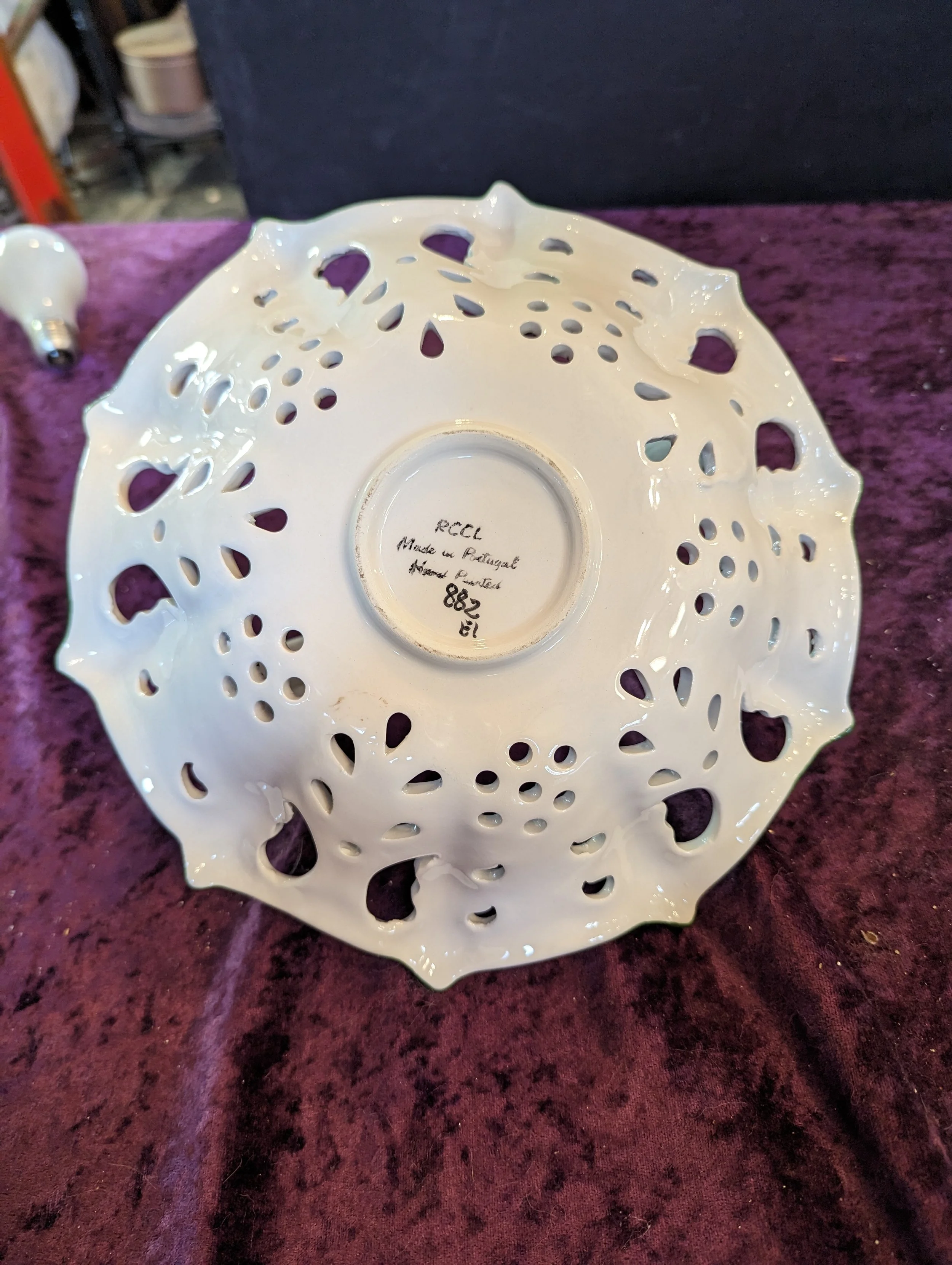 6’ marble round top — Orr-Reed
