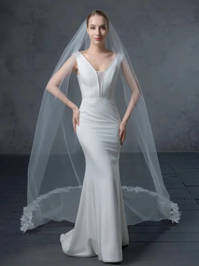 Veil: Farinosa Bridal cathedral length style FS6231 — Bridal Maven