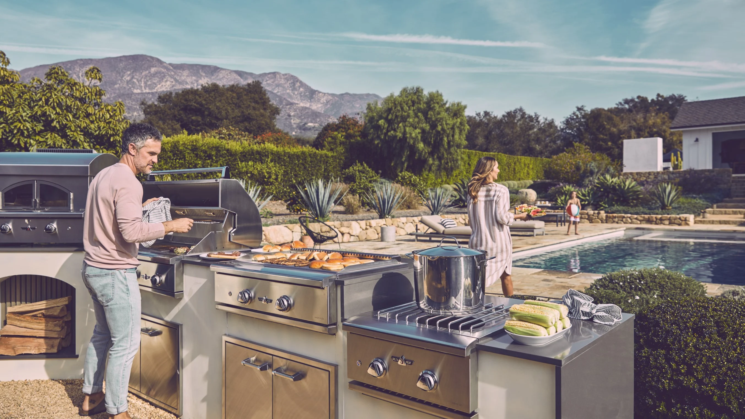 How to Build the Ultimate Outdoor Kitchen — Embers Custom Fireplace ...