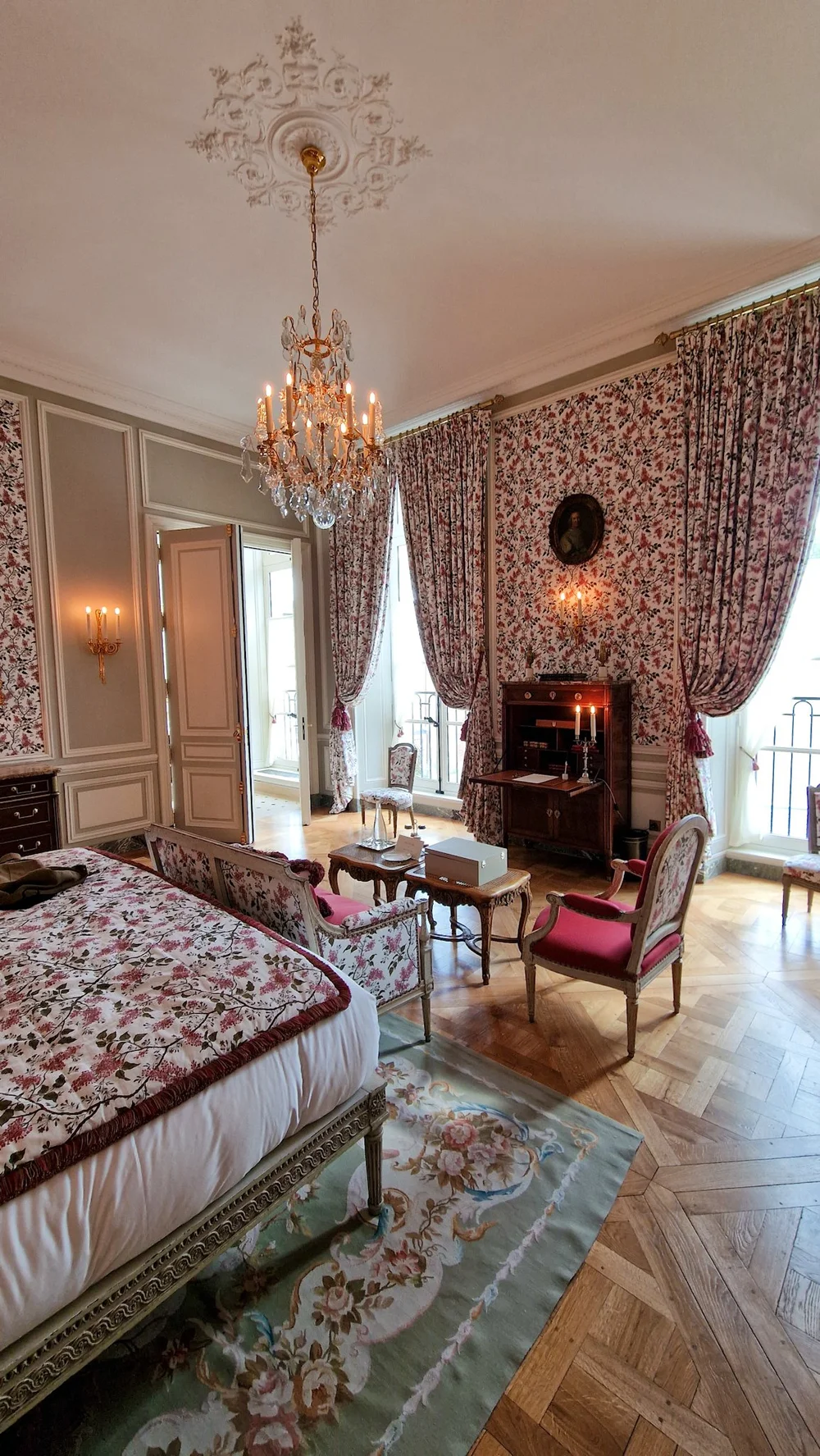 3 Unique Hotels In Paris - Where To Stay? — Duchess of Neverland