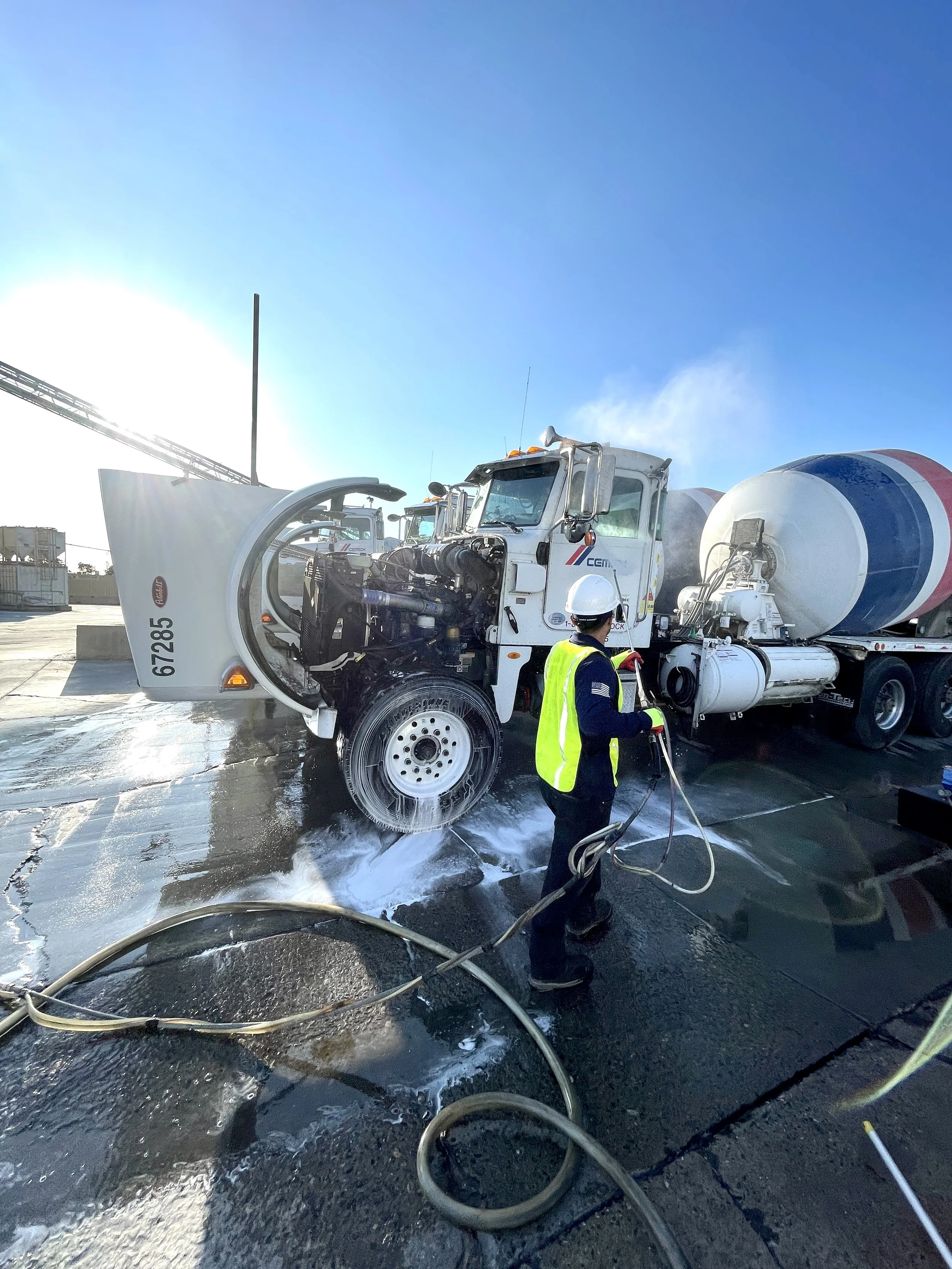 Purix Pressure Washing - Mobile Truck Wash & Commercial Truck Wash Near ...
