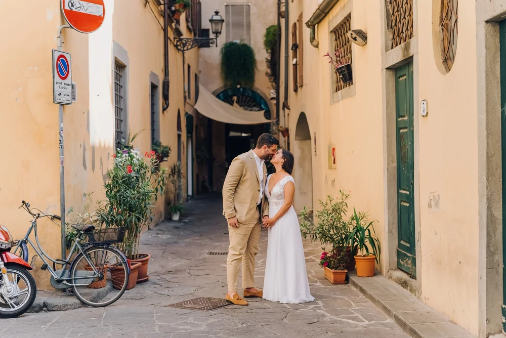 Pros and Cons of Having an Elopement in Europe