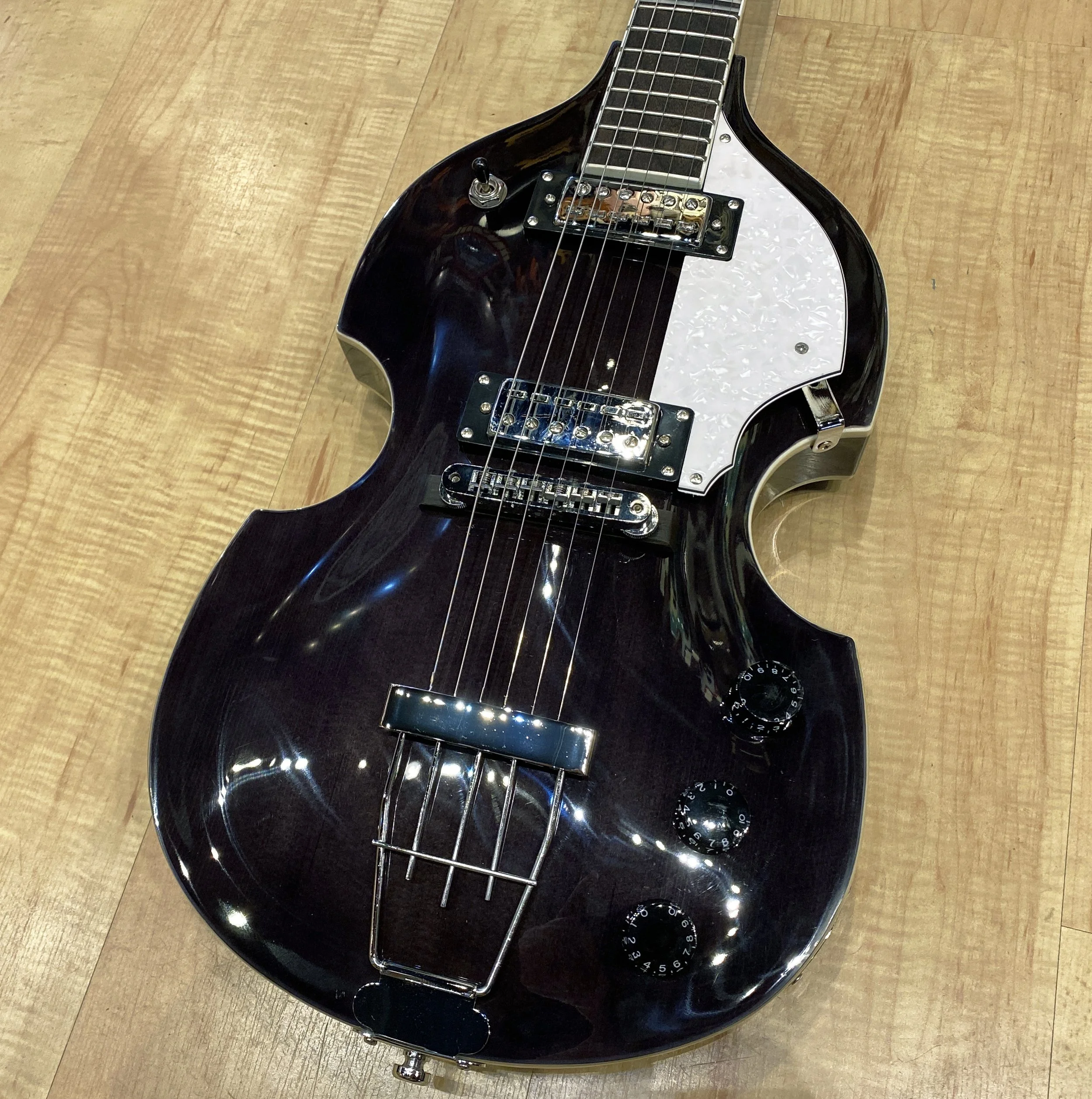 Hofner Guitars — Fab Gear — Andy Babiuk's Fab Gear